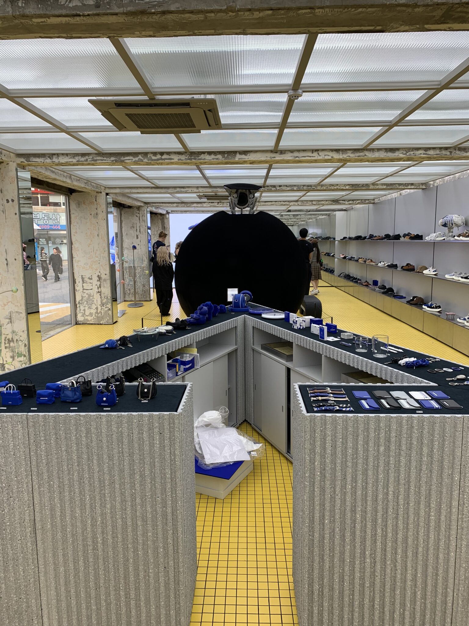 ADERERROR’s Success Story: the Korean Brand Disrupting Global Fashion ...
